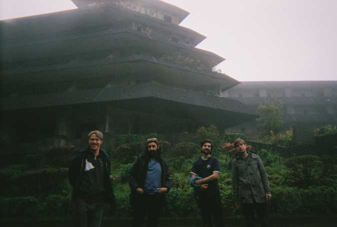 YĪN YĪN - Le Guess Who?