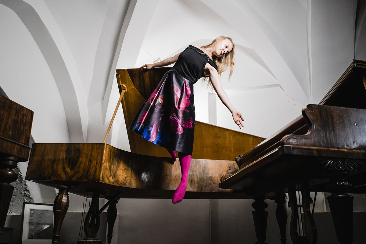 Olga Pashchenko performing Der Golem - Le Guess Who?