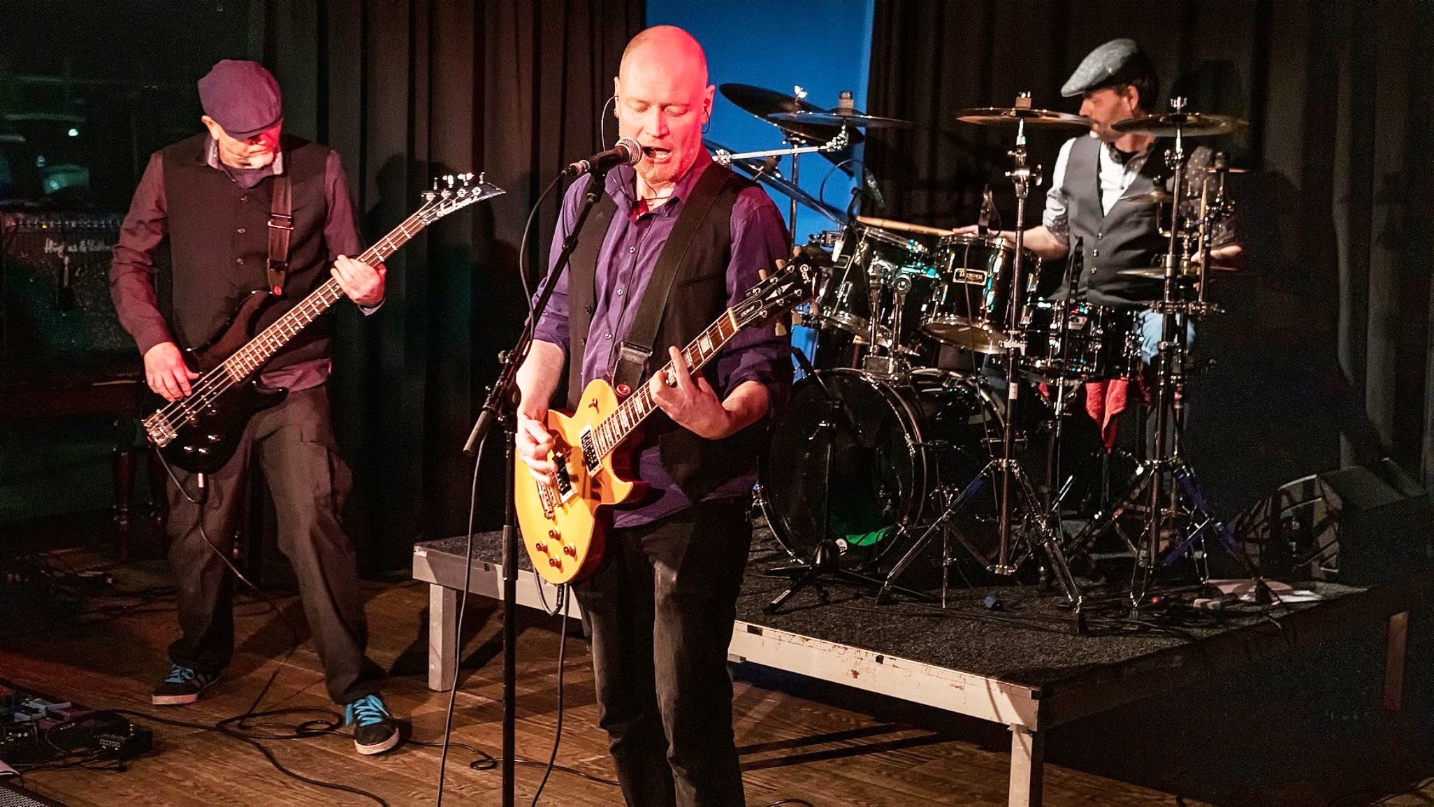 Inkhorn Controversy - Le Guess Who?