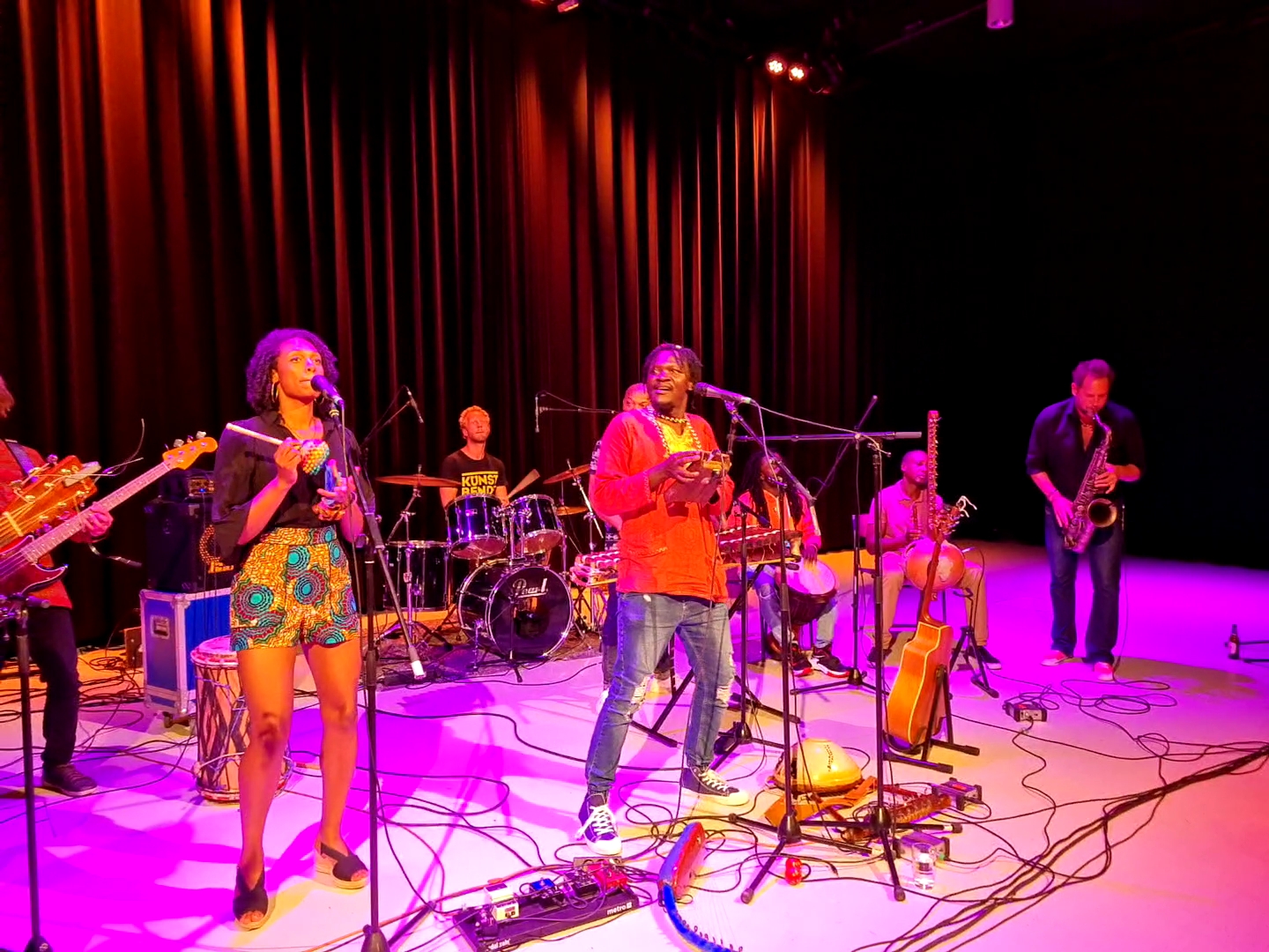 Daniel Okiror & band - Le Guess Who?