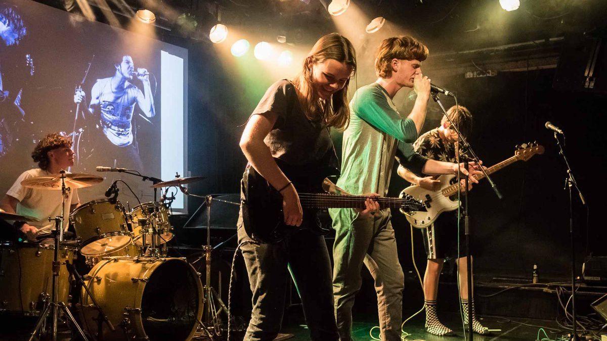 NO BRAINS - Le Guess Who?