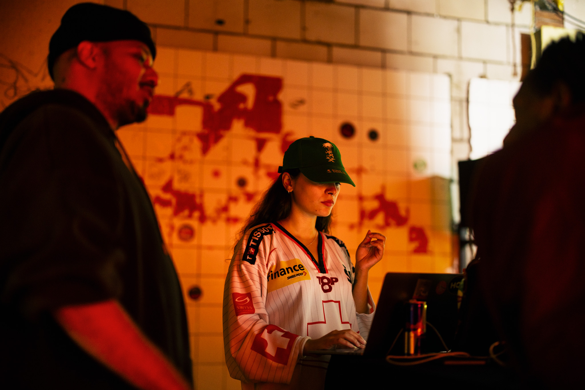 Watch: Le Guess Who? & Garage Noord present Amsterdam residency with ...